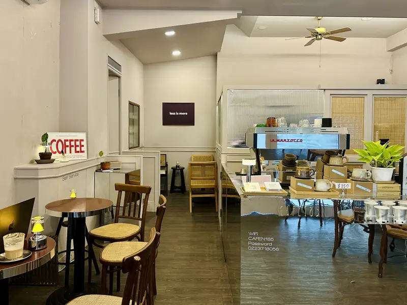 ONEEIGHTYFIVE CAFE：南門秘境韓風咖啡廳 | 咖喳 Catcha